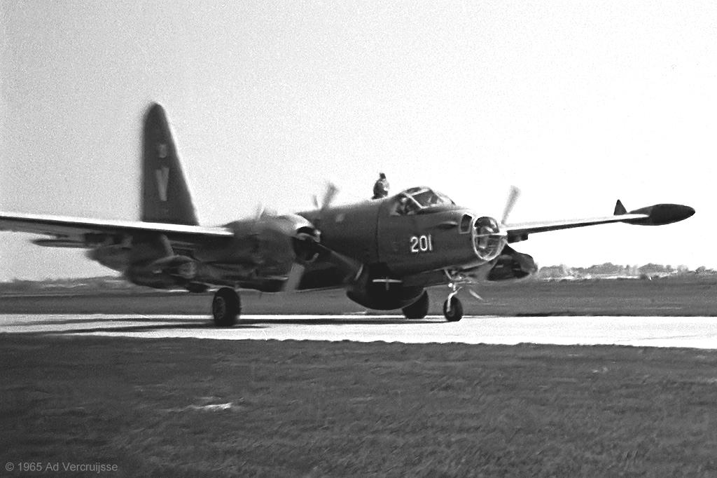 Lockheed P-2 Neptune photos