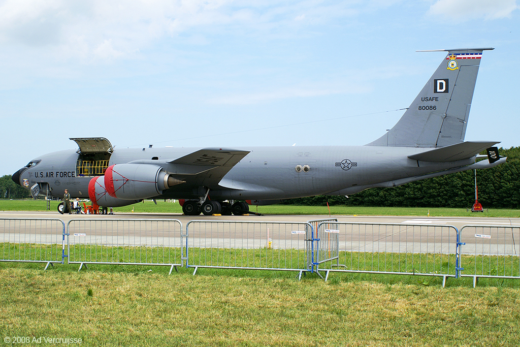 Boeing C-135 Stratotanker photos