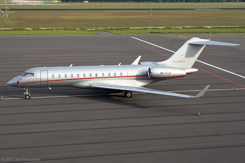 Bombardier BD-700 Global photos