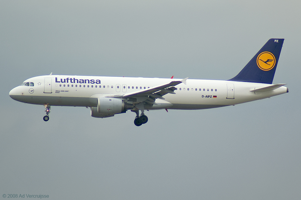 Airbus A-320 photos