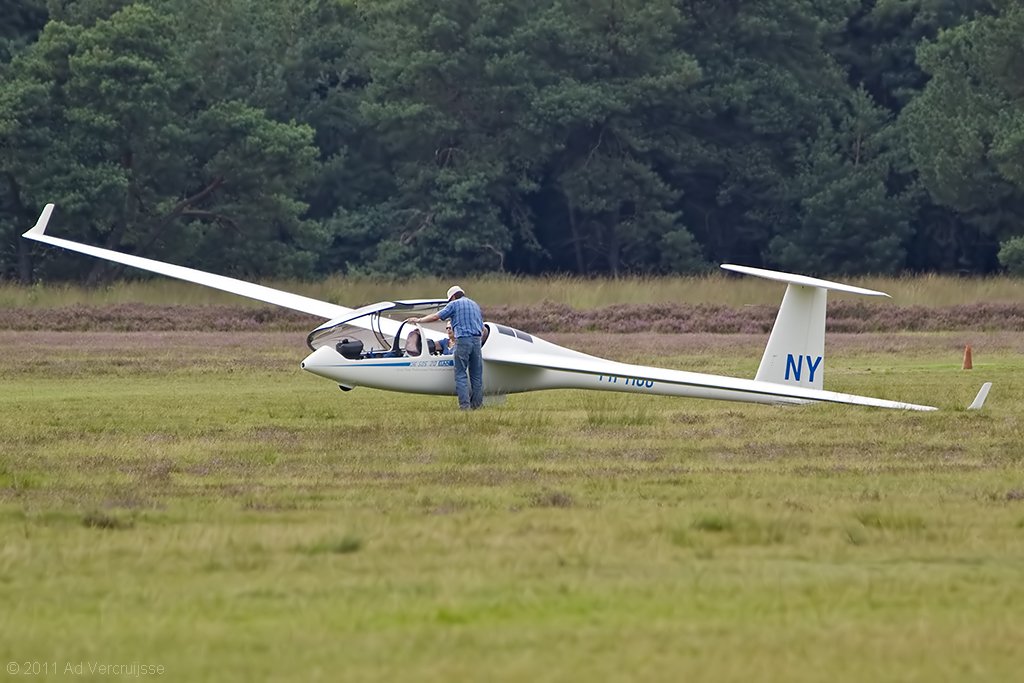 Glaser-Dirks DG-500 Elan photos