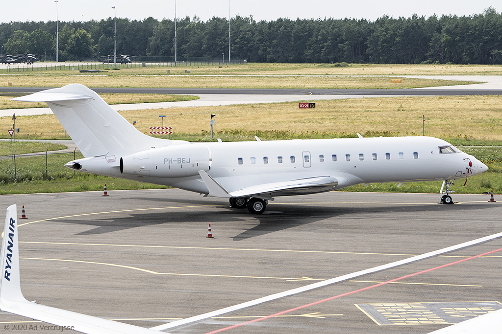 Bombardier BD-700 Global photos