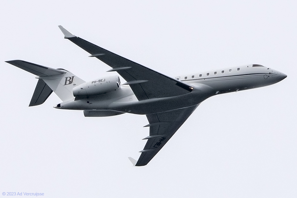 Bombardier BD-700 Global photos