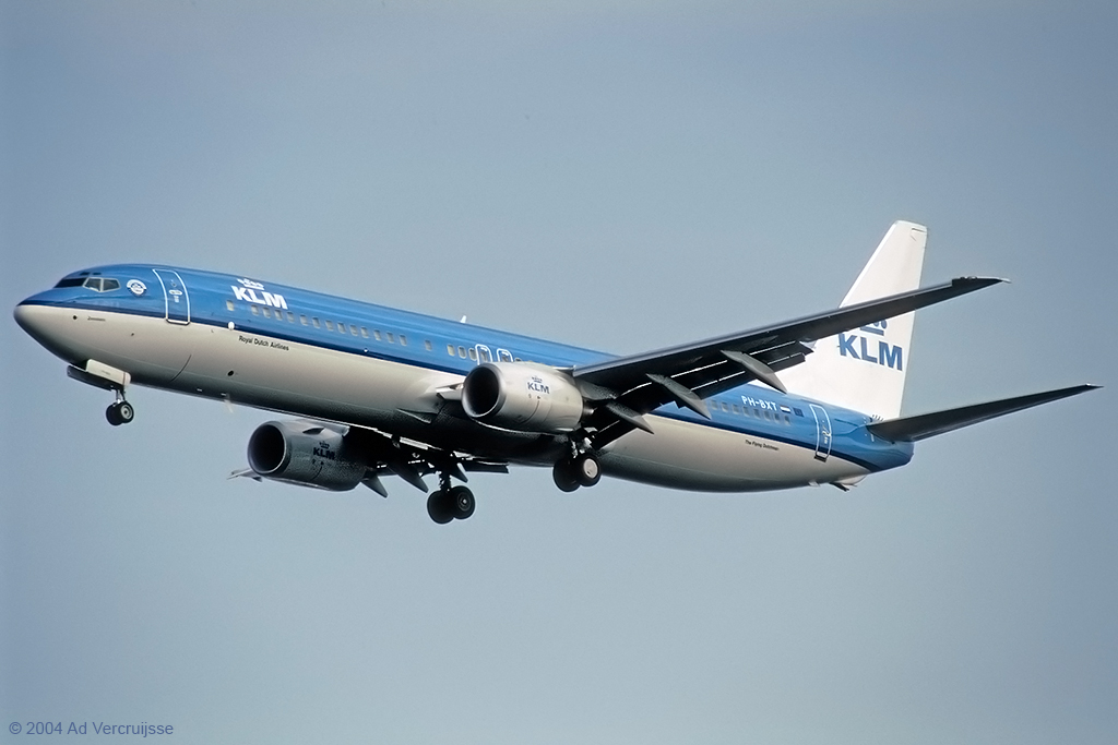 Boeing 737-900 photos