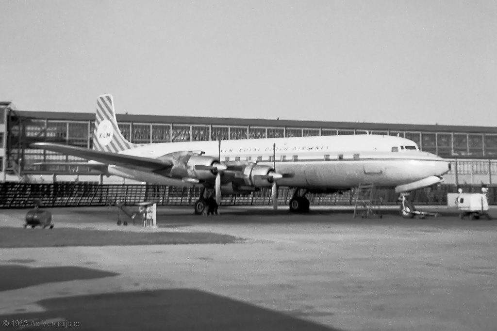 Douglas DC-7 photos