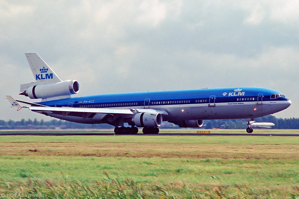 McDonnell Douglas MD-11 photos