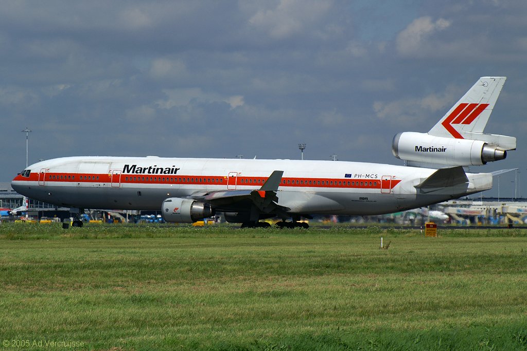 McDonnell Douglas MD-11 photos