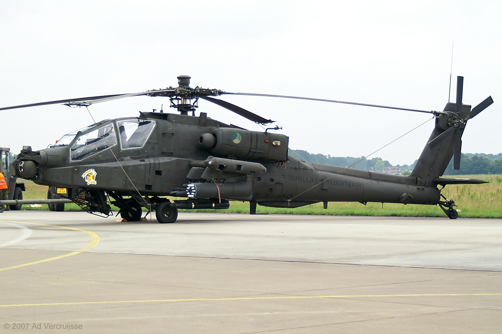 Hughes & Boeing H-64 Apache photos