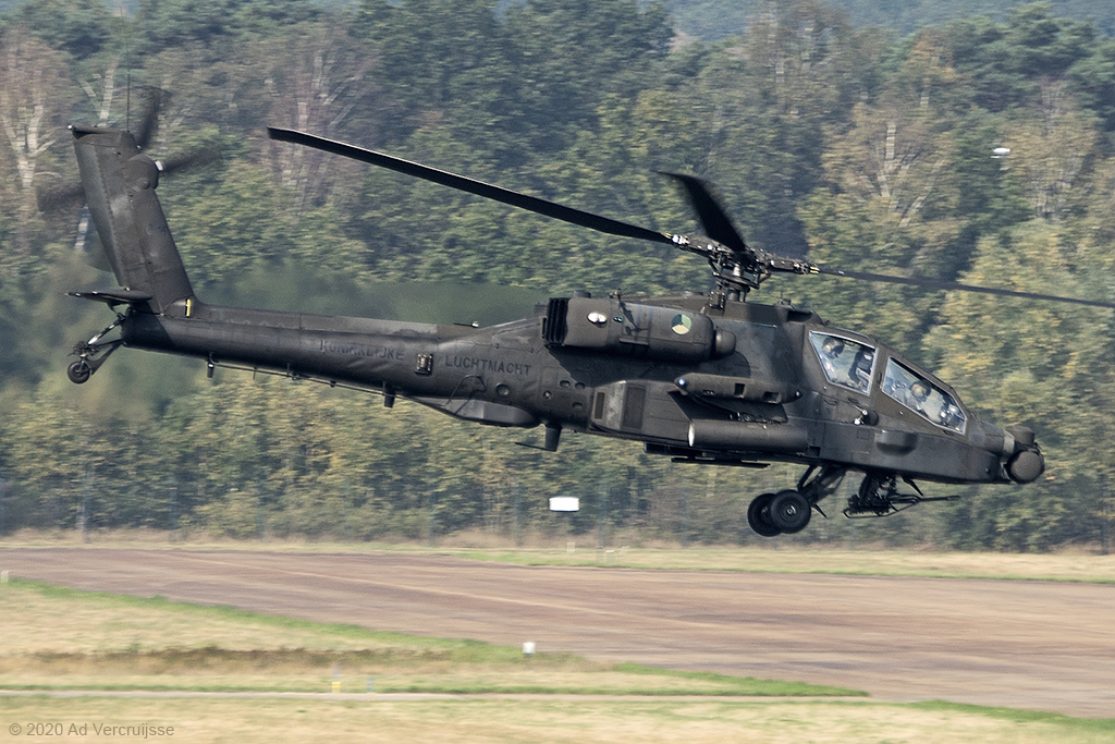 Hughes & Boeing H-64 Apache photos