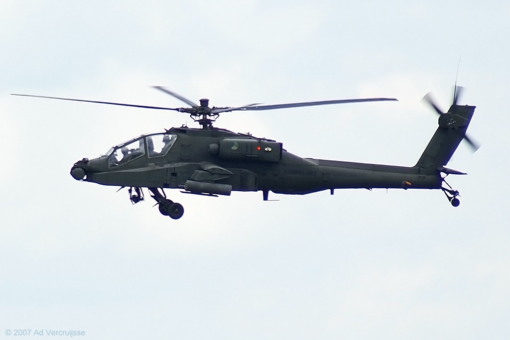 Hughes H-64 Apache photos