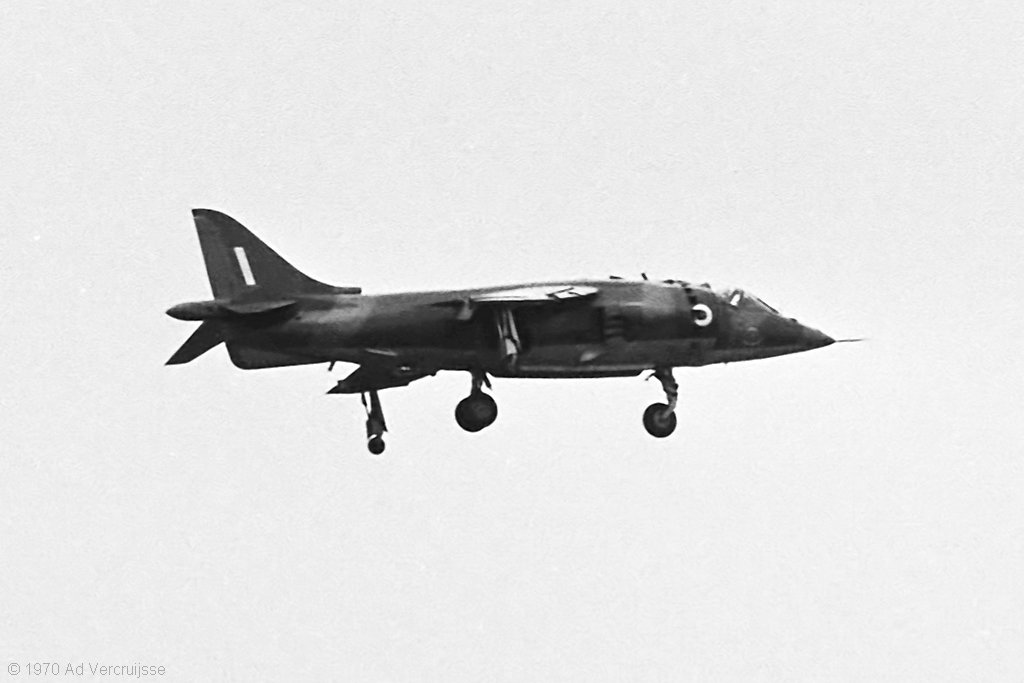 Hawker Siddeley Harrier photos